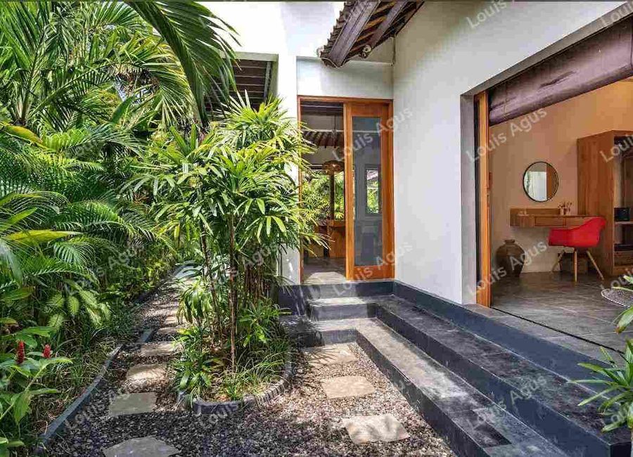 3 Bedroom Villa in Oberoi Kayu Aya Seminyak 700 meter from La Favela 1 ...