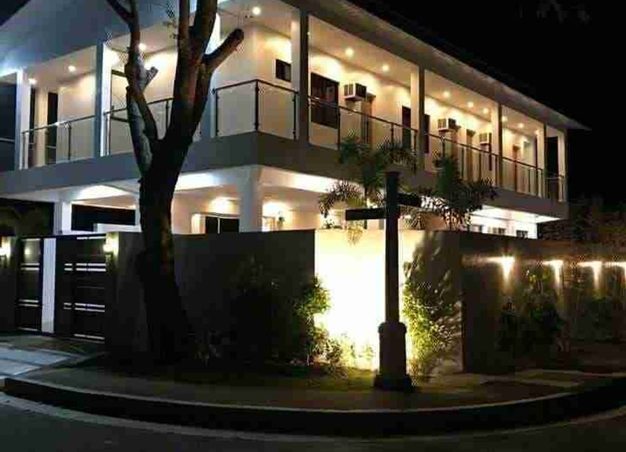 Lakewood Subdivision - Duplex Hot Spring Private Resort with 8 rooms ...