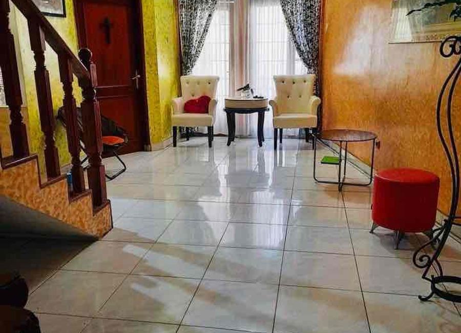 Dijual Rumah Taman Bougenville Jatibening Caman Lt 225 m2 | Lamudi.co.id