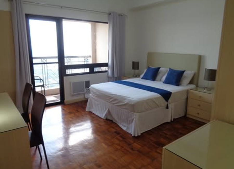 1 Bedroom Condo Unit for Rent in BSA Tower, Legazpi Village, Makati ...