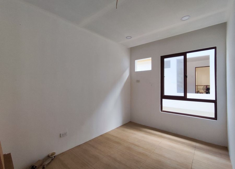 9.3M 2 Storey Townhouse with 3 Bedrooms for sale in East Fairview ...