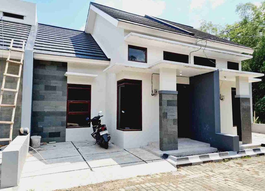 Rumah Baru Gress Cantik Ready Unit dekat Jalan Utama Arah Bandara dan ...