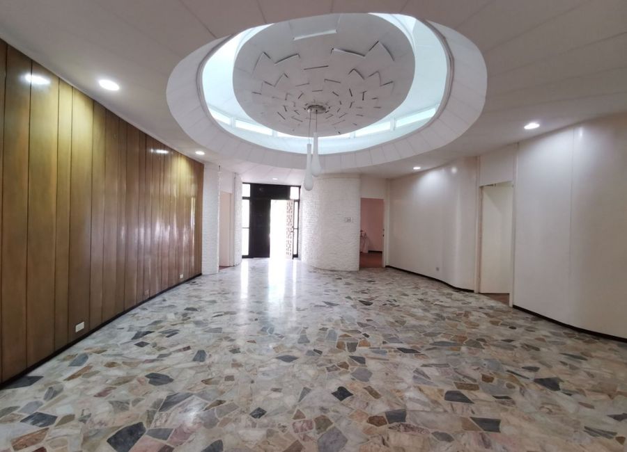 549 sqm Old Bungalow House for Sale in Bel-Air 4 Village near Urdaneta ...