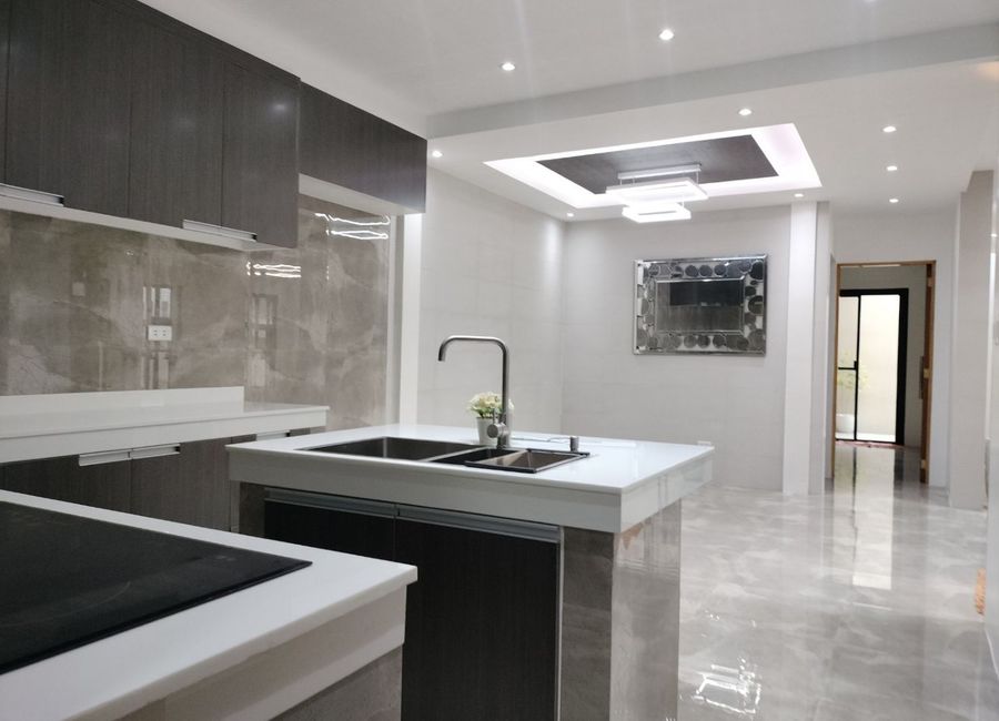 House & Lot For Sale in Greenwoods Village-MC | Lamudi.com.ph