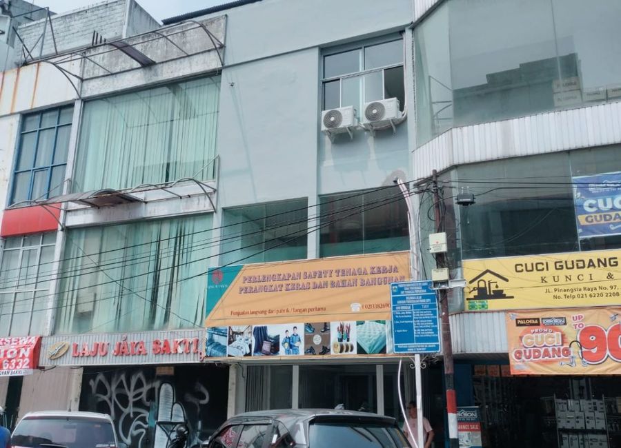 Ruko Pinangsia Raya lokasi ramai dan sudah renovasi | Lamudi.co.id