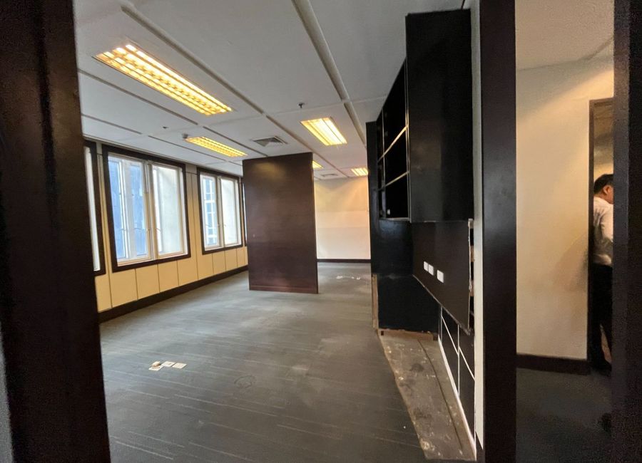 100sqm Office Space For Lease in Ayala Avenue, Makati City! | Lamudi.com.ph