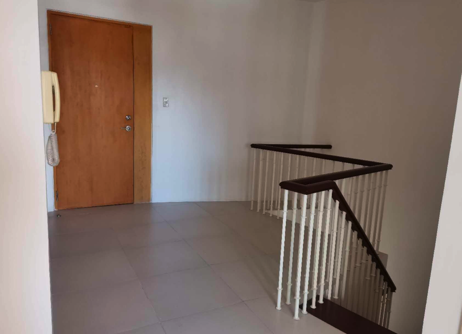 FOR SALE: 2 Bedrooms Unfurnished Condo Unit in Icon Residences, BGC ...