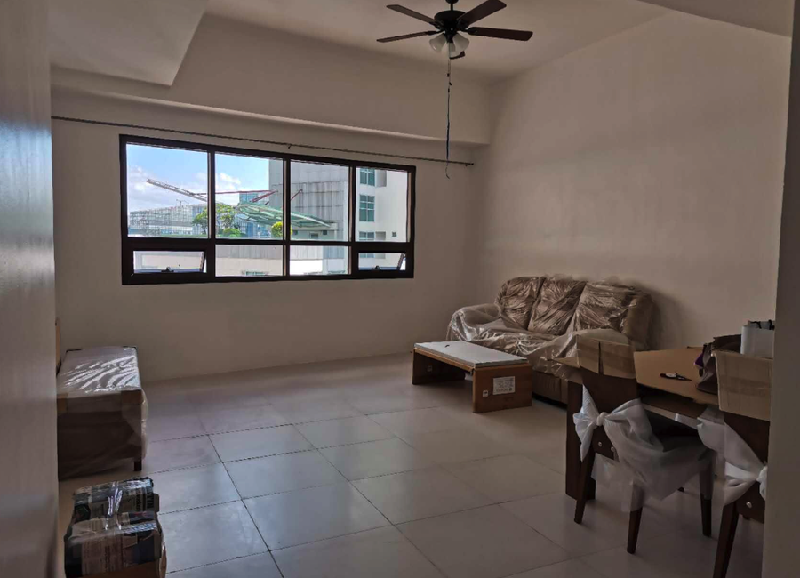 FOR SALE: 2 Bedrooms Unfurnished Condo Unit in Icon Residences, BGC ...