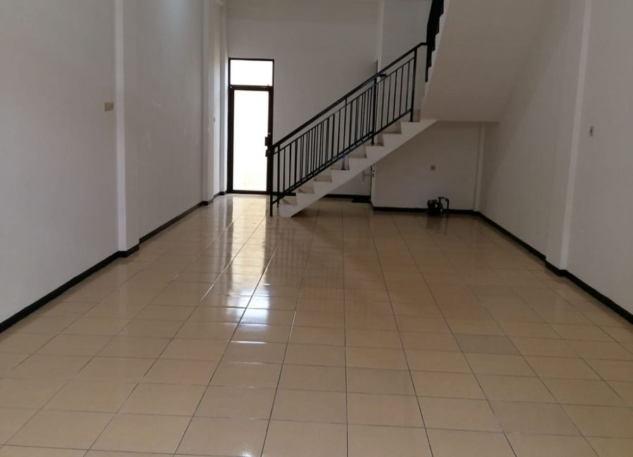DIJUAL CEPAT RUKO SAMPING BCA MENGANTI | Lamudi.co.id