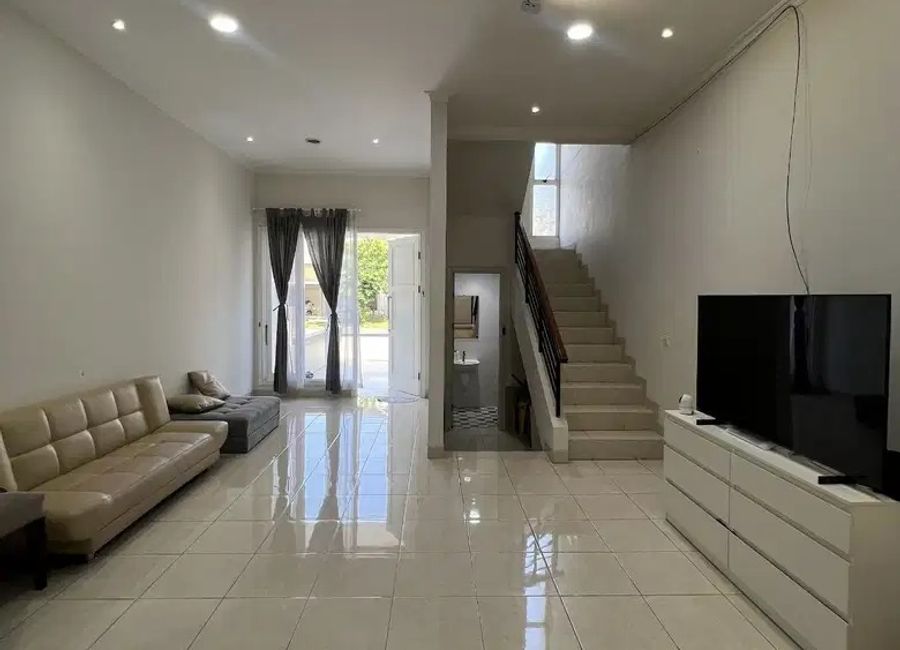 Rumah 2 Lantai Full Renovasi The Springs Canary Gading Serpong BSD City ...