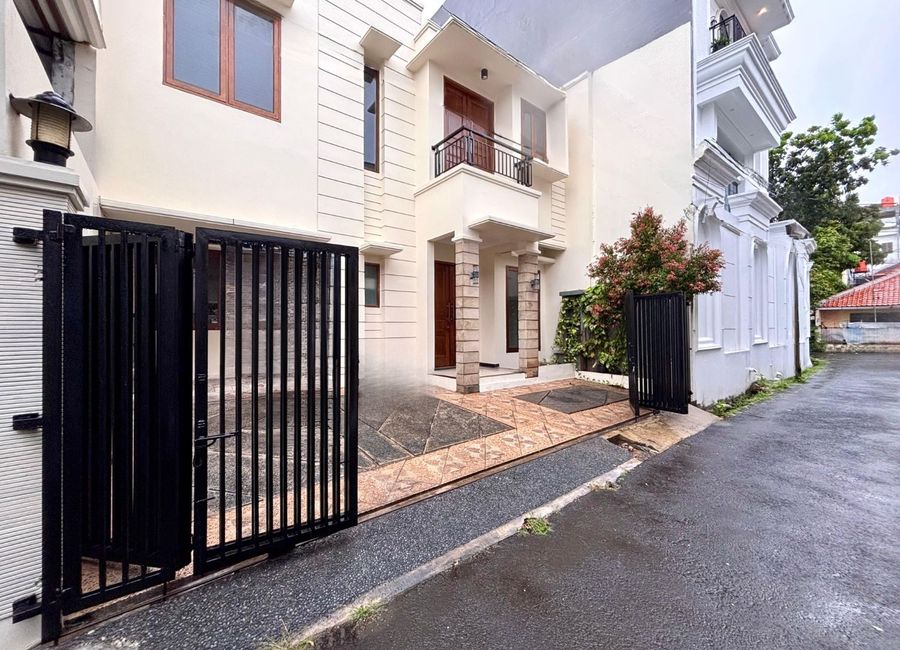 3 M -AN ! RUMAH SIAP HUNI DI TEBET TIMUR | Lamudi.co.id