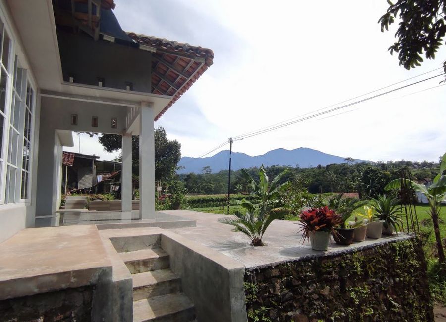 Rumah Perkampungan Caringin Cisaat View Gunung Gede Pangrango Sukabumi ...