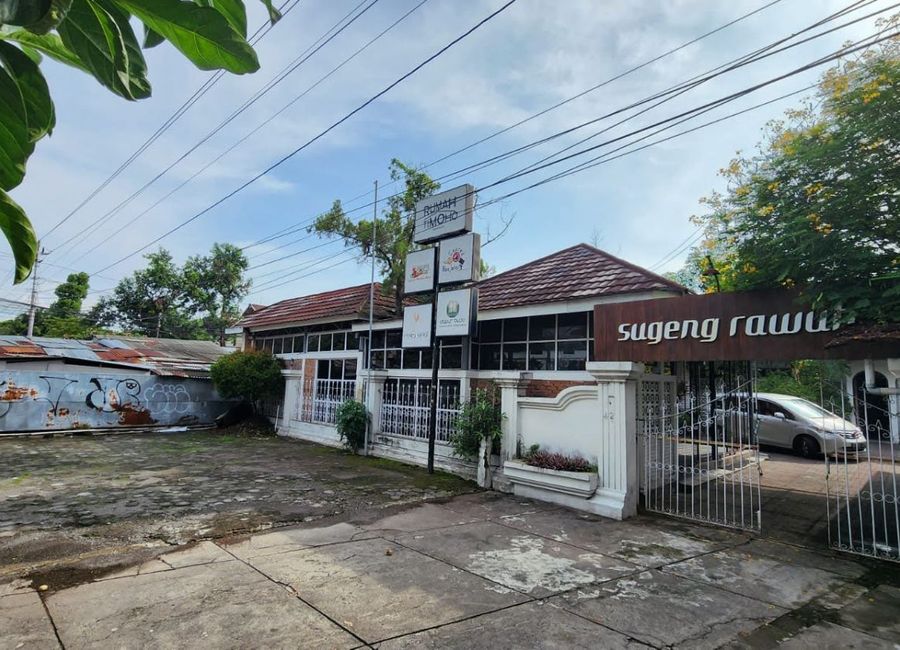 BANGUNAN BEKAS EX KAFE STRATEGIS DI JL UTAMA TIMOHO KOTA YOGYAKARTA ...