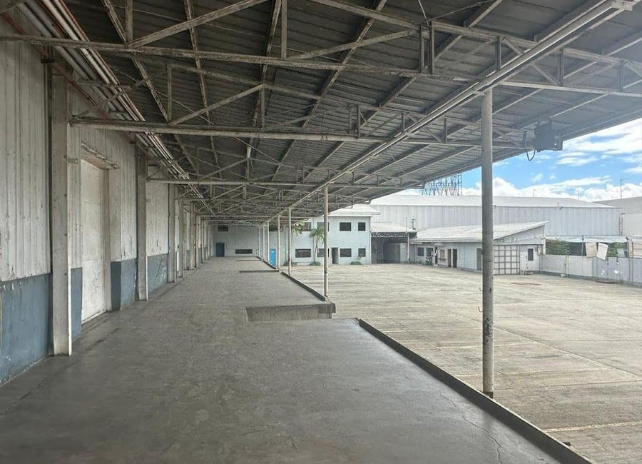 Warehouse for Sale in West Service Road, Muntinlupa (near Sucat ...