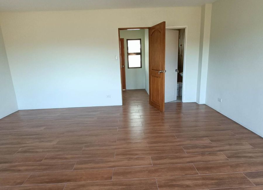 13.5M - FOR SALE COMPOUND TYPE TOWNHOUSE -LOCATED AT PARANAQUE CITY ...