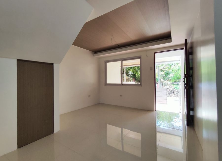 3 Storey Townhouse For Sale in Brgy.Parang Marikina near Champaca rg ...