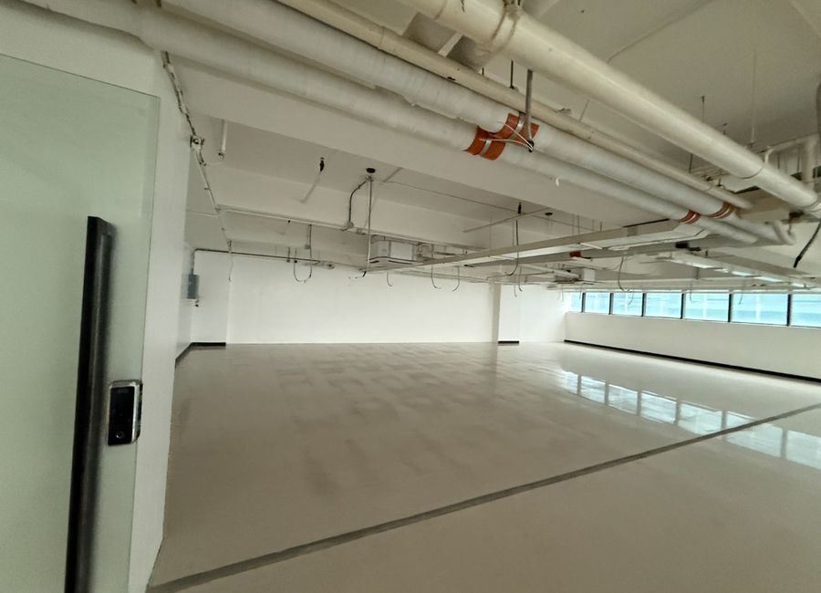 WARM SHELL OFFICE SPACE IN ASEANA, PARANAQUE | Lamudi.com.ph