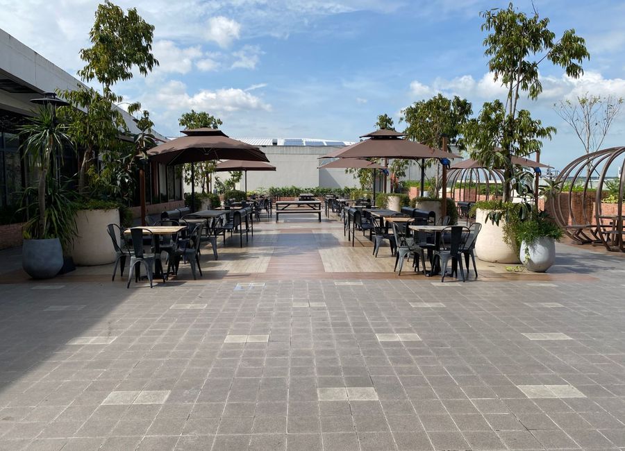 Spacious Bare Shell office space for Lease in SM Bicutan, Paranaque ...