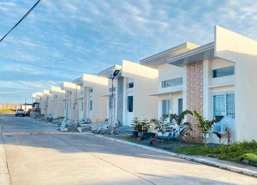 Bungalow 2Bedrooms House and Lot for Sale in Bacolod City-MD | Lamudi ...