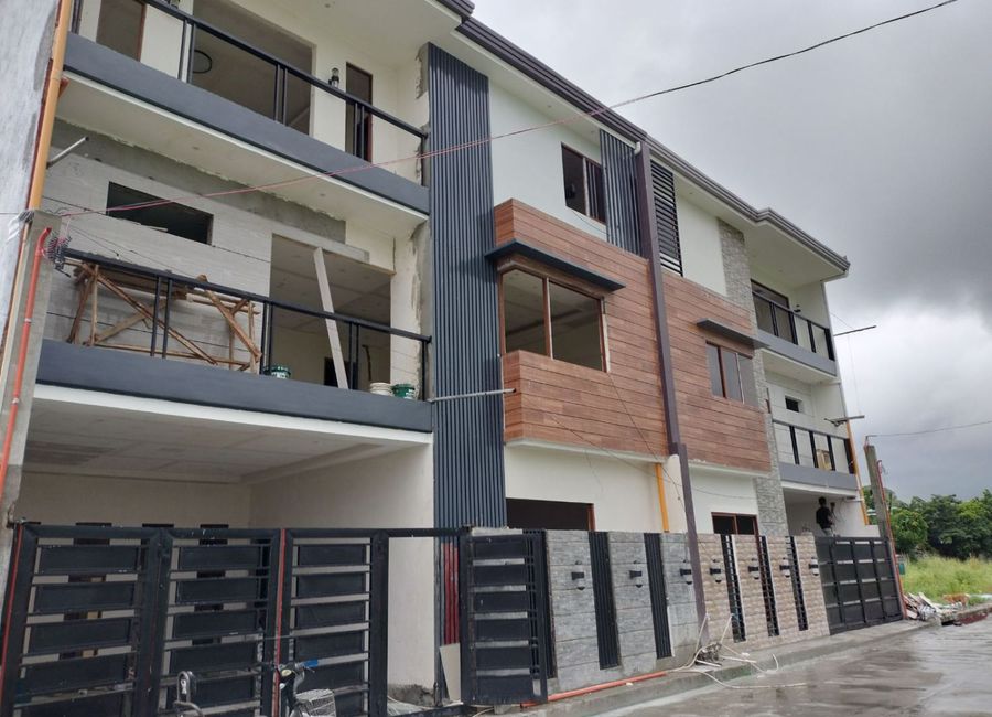 FOR SALE! 21.5M 3-Storey Duplex House and Lot in Brgy Pinagbuhatan ...