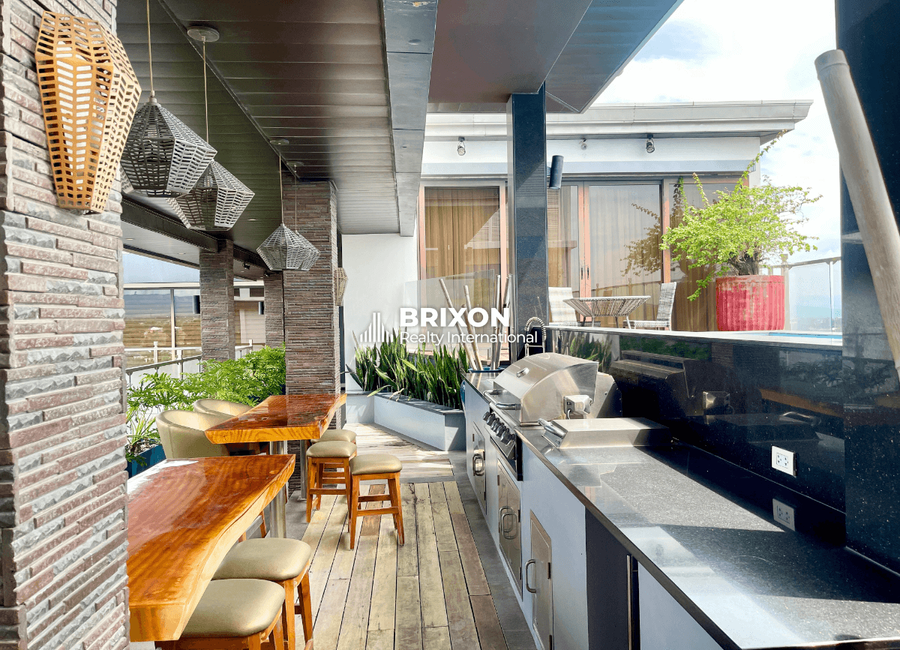 Rare Luxurious Penthouse with Private Pool For Sale Clark Angeles City ...