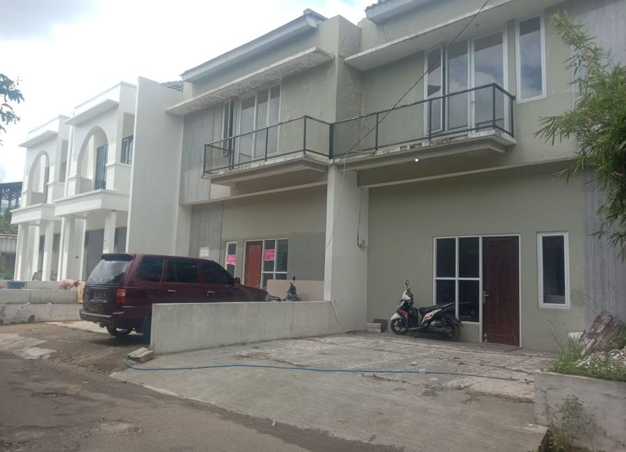Rumah take over 2 lantai tanpa BI cheking | Lamudi.co.id