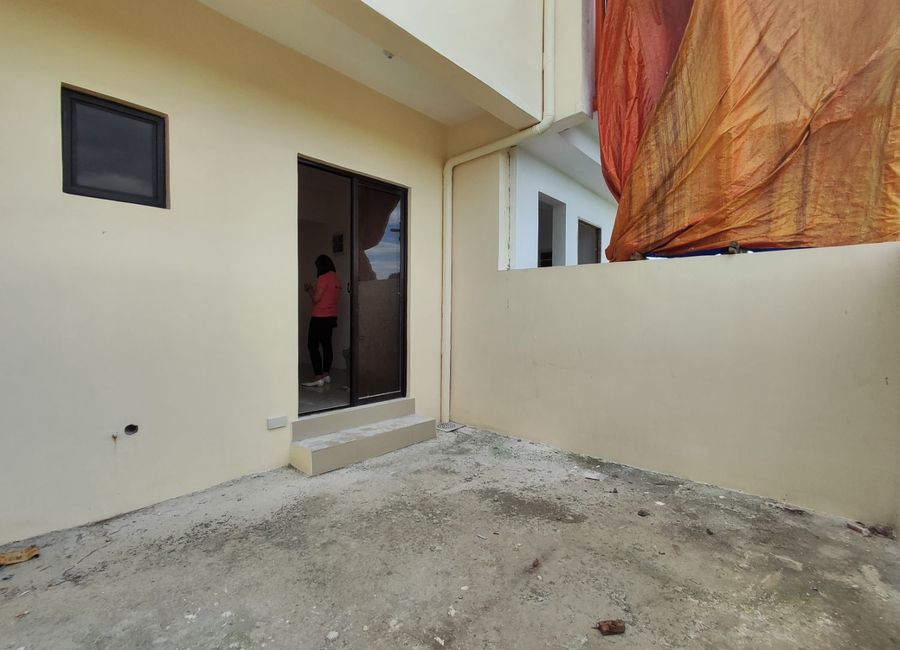 Canumay West Valenzuela 2 Storey Townhouse For Sale with 3 Bedrooms and ...