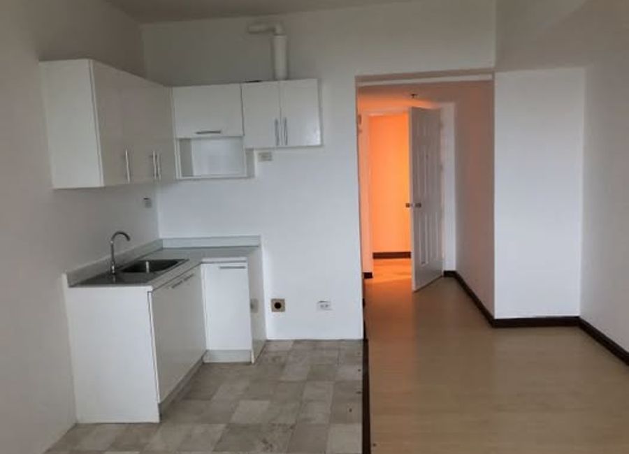 Studio Type Condo Unit for Rent in Paranaque | Lamudi.com.ph