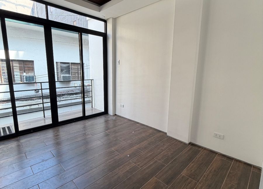 BANAWE TOWNHOUSE FOR SALE- RFO | Lamudi.com.ph