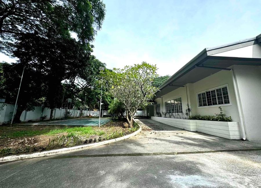 FORBES PARK VILLAGE – FOR RENT New in the Market | Newly Renovated ...