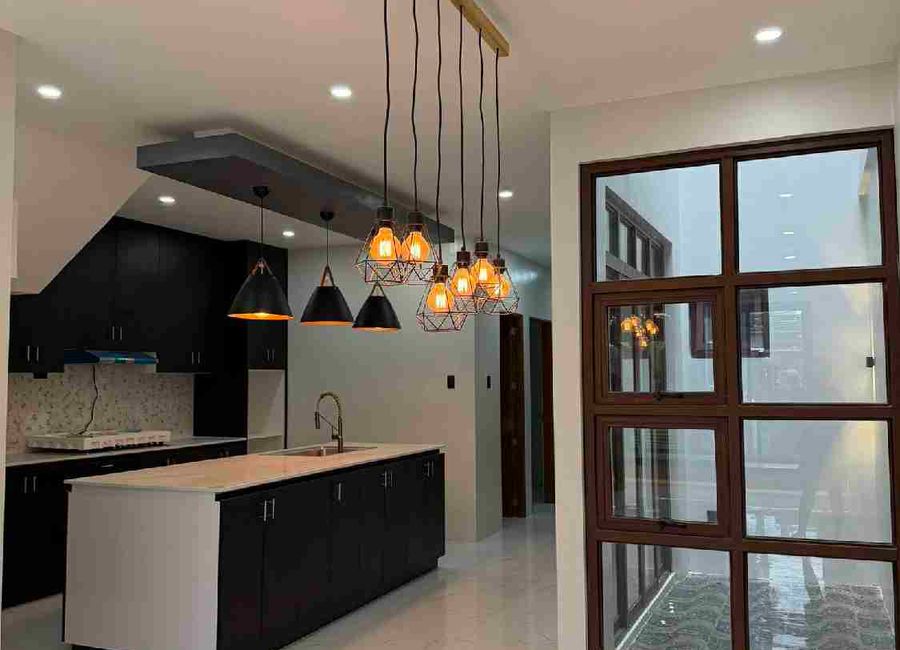 Modern Stylish House and Lot VVEV Cainta Rizal | Lamudi.com.ph
