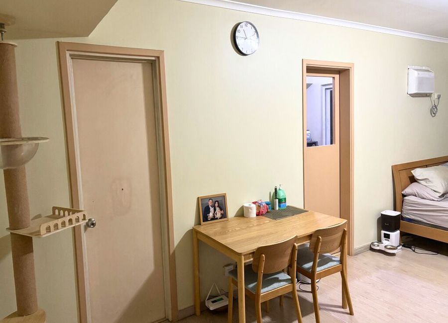 FOR SALE! Studio Unit in South of Market, BGC, Taguig City | Lamudi.com.ph