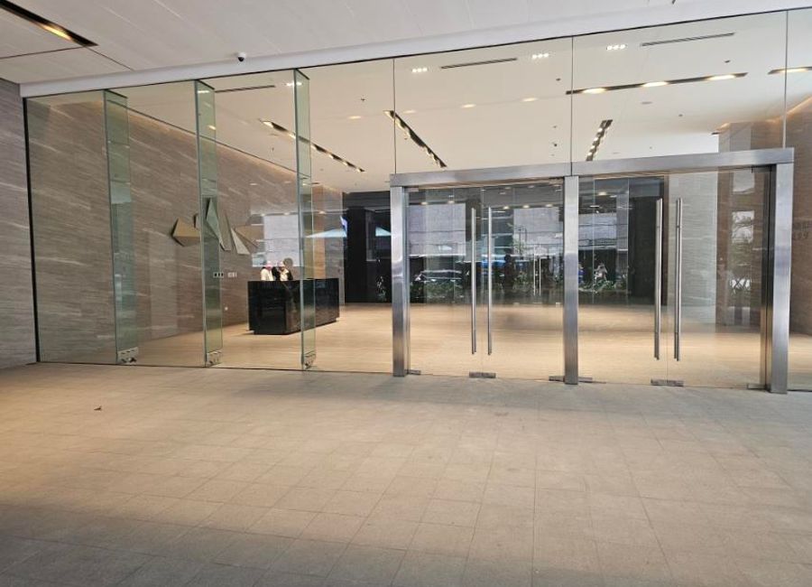 Gentry Corporate Plaza | Office Space For Rent - #9391 | Lamudi.com.ph