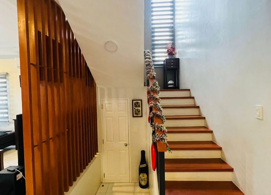 4 Bedroom semi-furnished House and Lot near Clark and Friendship/Korea ...