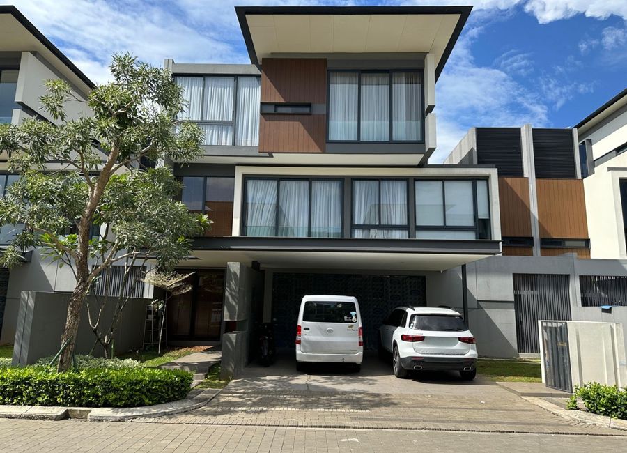 Rumah 3 Lantai Full Renovasi Nava Park Lyndon BSD City Gading Serpong ...