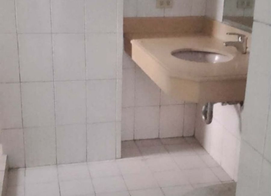 1 BEDROOM CONDOMINIUM FOR RENT IN GILMORE HEIGHTS, QUEZON CITY | Lamudi ...