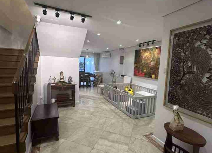 3-Storey 3 Bedroom Townhouse with 2 Car Garage For Sale at Loyola ...