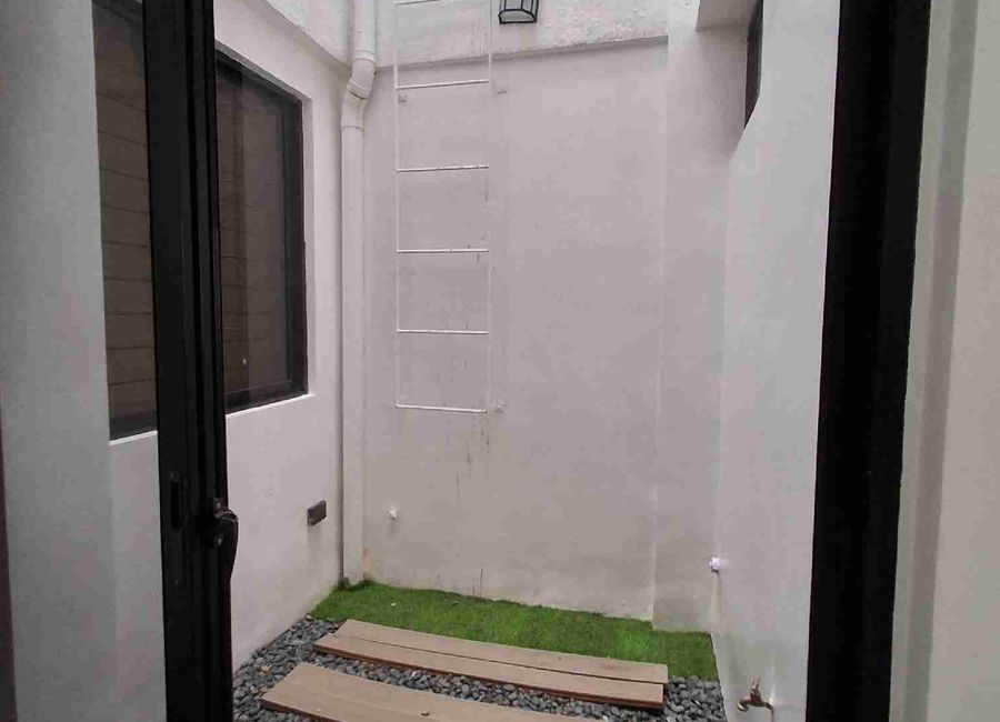 3BR Brandnew Modern Luxury Home Las Pinas | Lamudi.com.ph