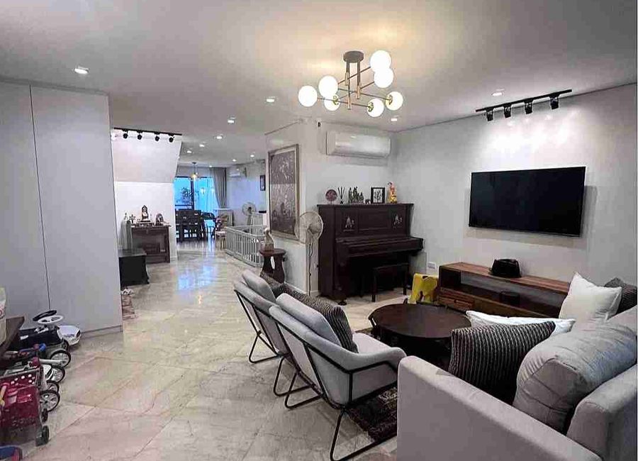 3 Storey 3 Bedrooms Townhouse with 2 Car Garage For Sale at Loyola ...