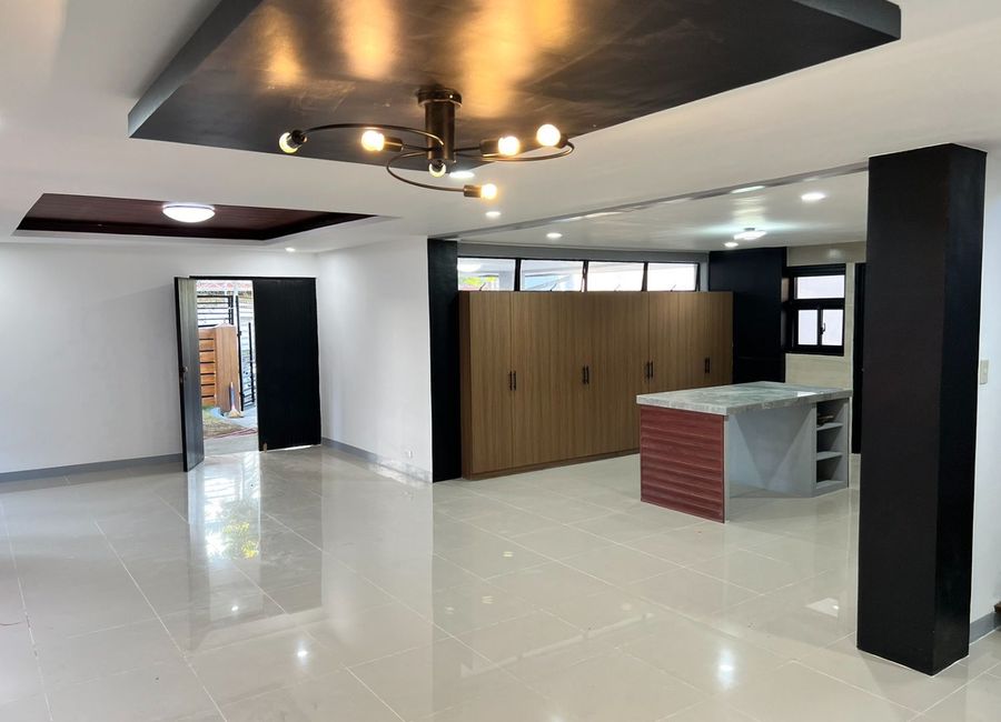 FOR SALE- 35M NEWLY RENOVATED HOUSE & LOT w/ 3 BEDROOMS & FAMILY OR ...