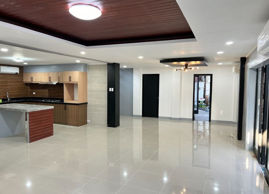 FOR SALE- 35M NEWLY RENOVATED HOUSE & LOT w/ 3 BEDROOMS & FAMILY OR ...