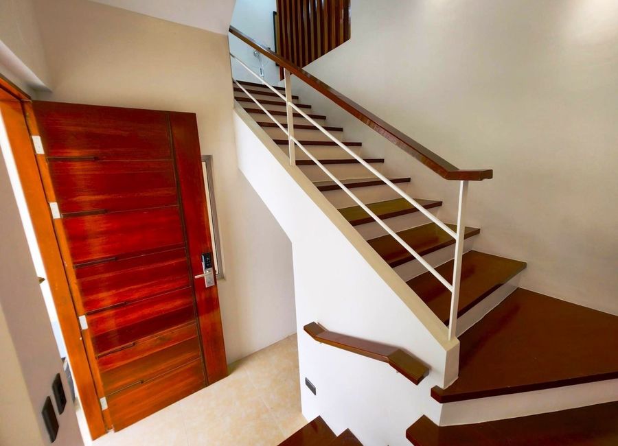Modern Elegant 3 Bedrooms Townhouse for Sale in Paranaque Merville ...