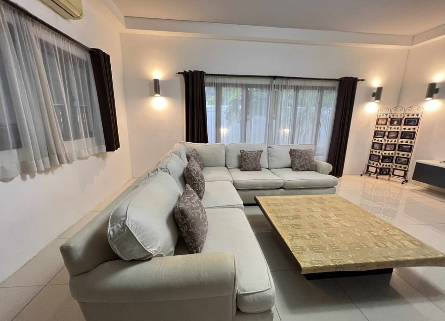 For Sale: Very Well-Maintained Modern House located at Vienna St ...