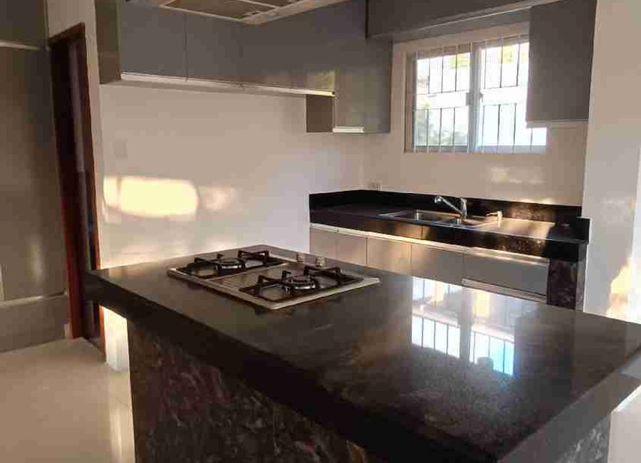 Corner Single Detached House and Lot in Cainta Rizal | Lamudi.com.ph