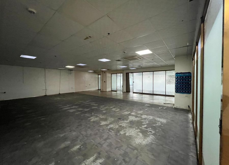 2371 SQM Warm Shell Office Space for Lease in Las Pinas | Lamudi.com.ph