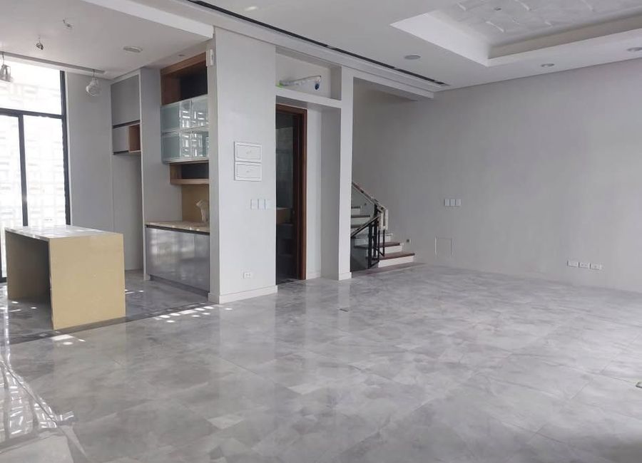 365 sqm 4 Bedroom Townhouse for Rent in San Juan | Lamudi.com.ph