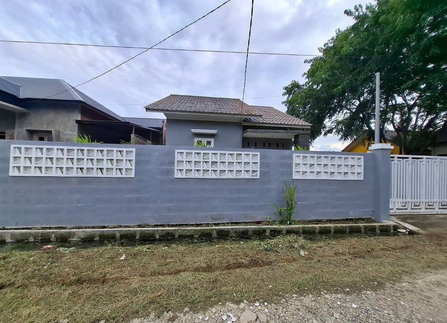 Dijual / Disewakan: Rumah Baru Nuansa Modern, 3 Kamar Tidur, 2 Kamar ...