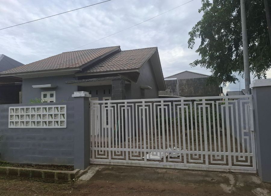 Dijual / Disewakan: Rumah Baru Nuansa Modern, 3 Kamar Tidur, 2 Kamar ...