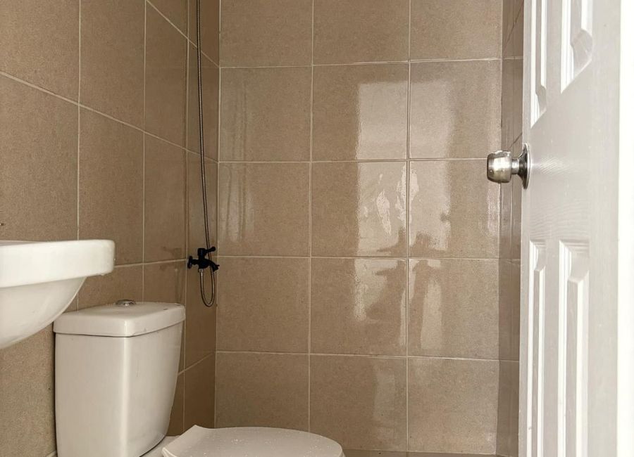 For Sale 3 Storey Townhouse in Vista Verde San Isidro Cainta Rizal. KSA ...