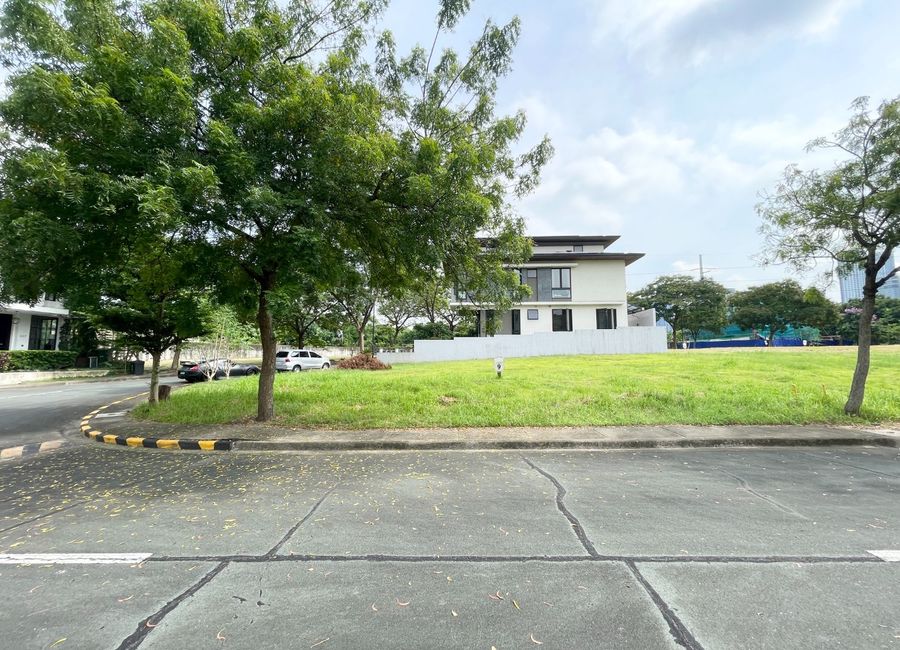 📍McKinley West Village – Block 5 Lot 9 | Lamudi.com.ph